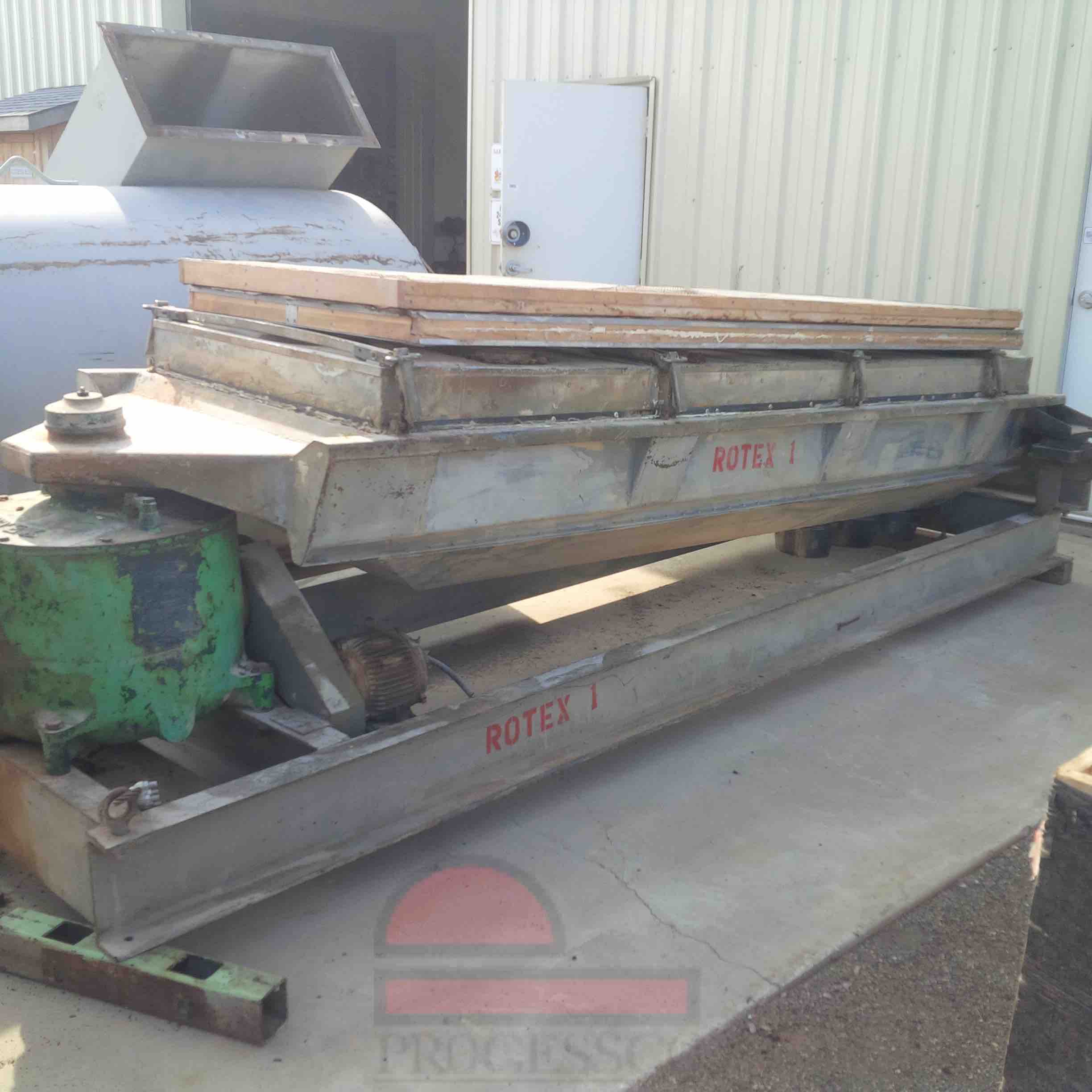 2 Surfaces - 40'' x 120'' - ROTEX